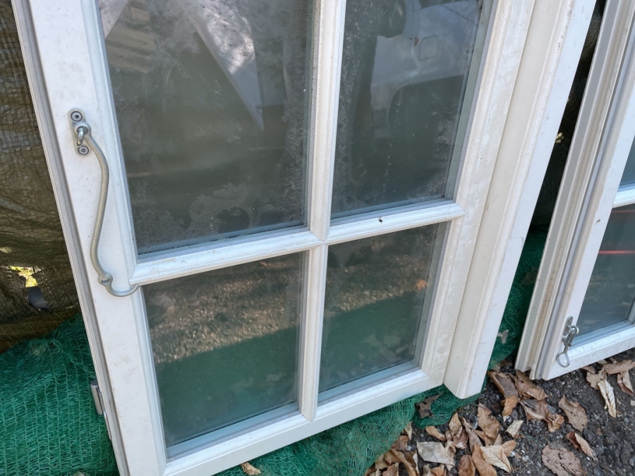 Klaravik auktioner - Løse vinduer