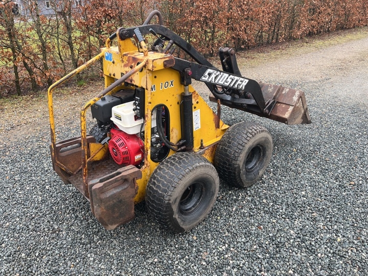 Klaravik auktioner - Minilæsser